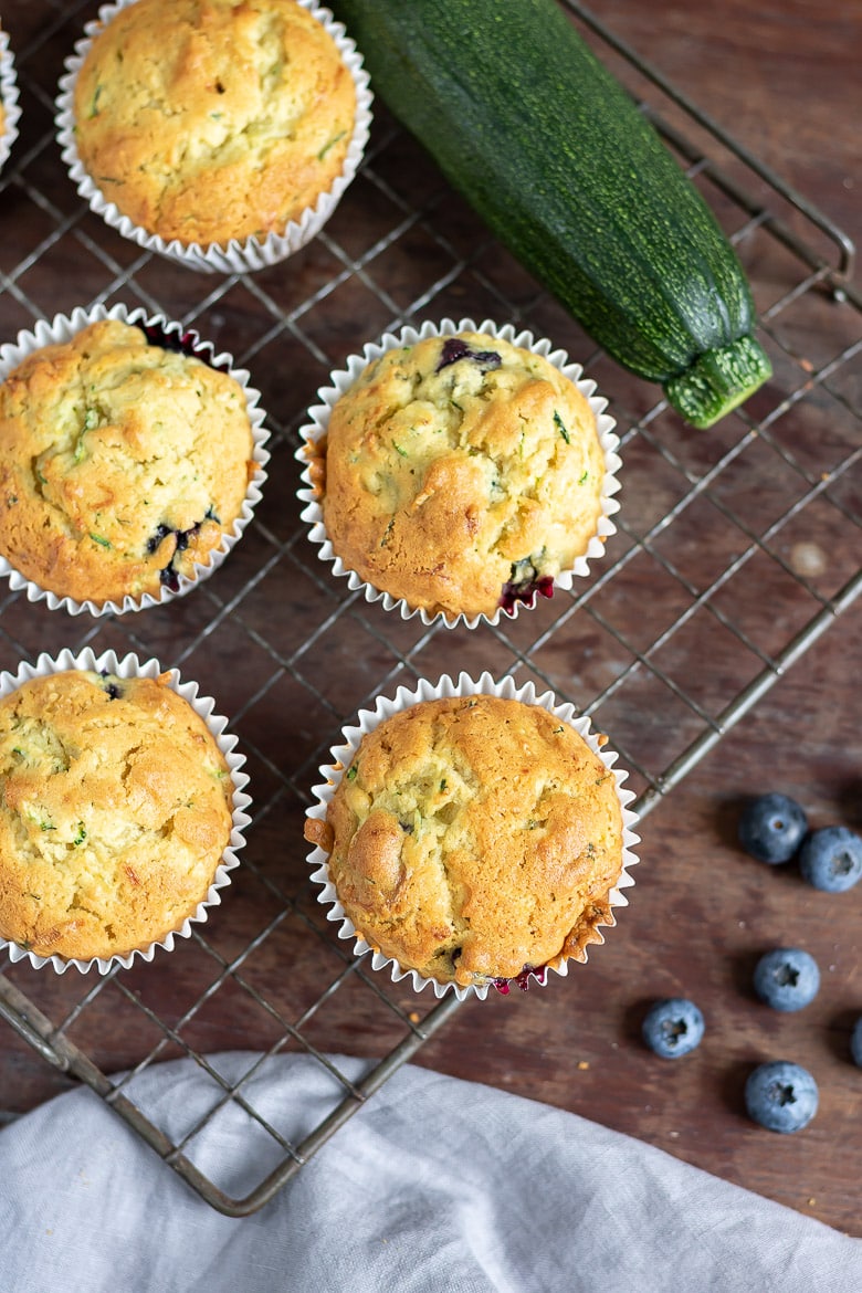 Blueberry Zucchini Muffins (courgette) - Veggie Desserts