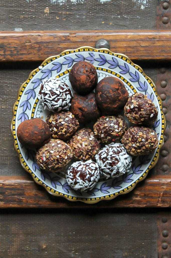Beetroot Chocolate Bliss Balls - Veggie Desserts