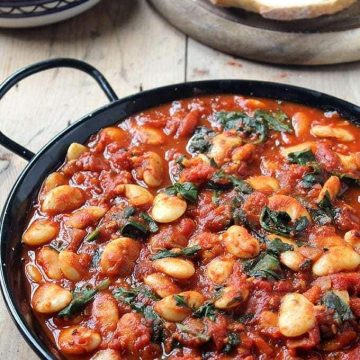 Spanish Beans with Tomatoes - Veggie Desserts