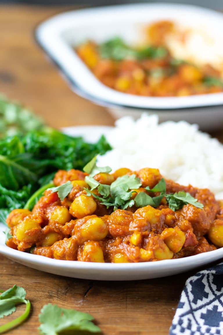 Easy Chickpea Curry - Veggie Desserts