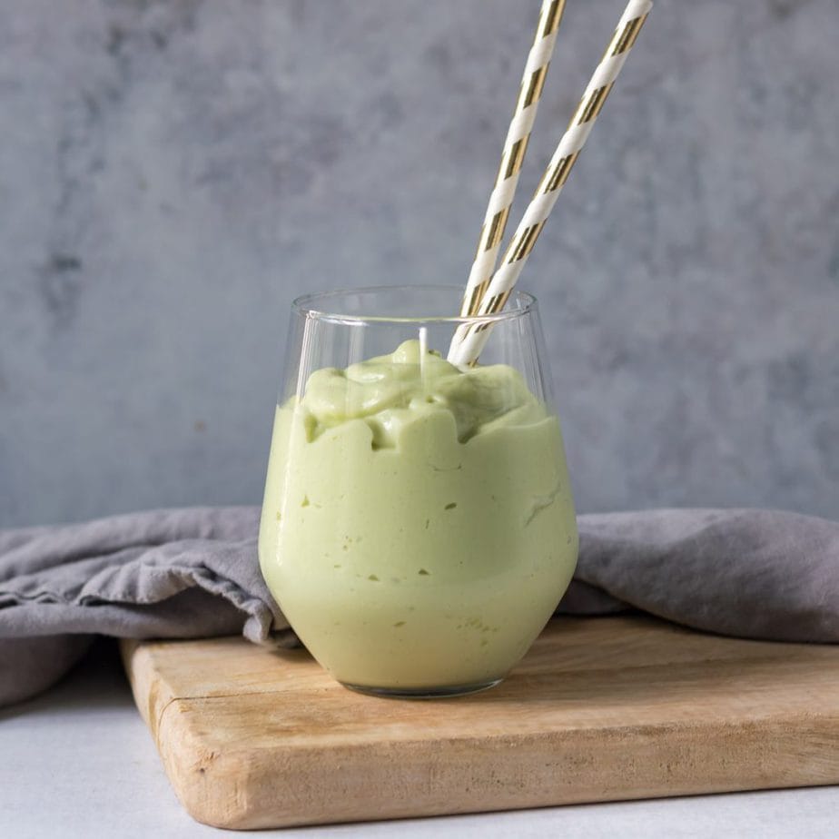Sinh Tố Bơ - Vietnamese Avocado Shake - Veggie Desserts