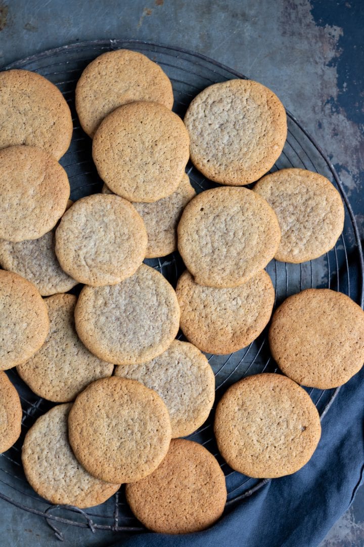 Icelandic Pepper Cookies - Piparkokur - Veggie Desserts