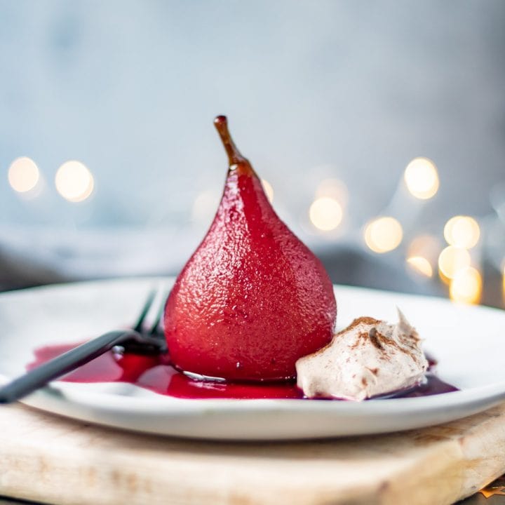 Poached Pears in Red Wine with Cinnamon Cream - Veggie Desserts