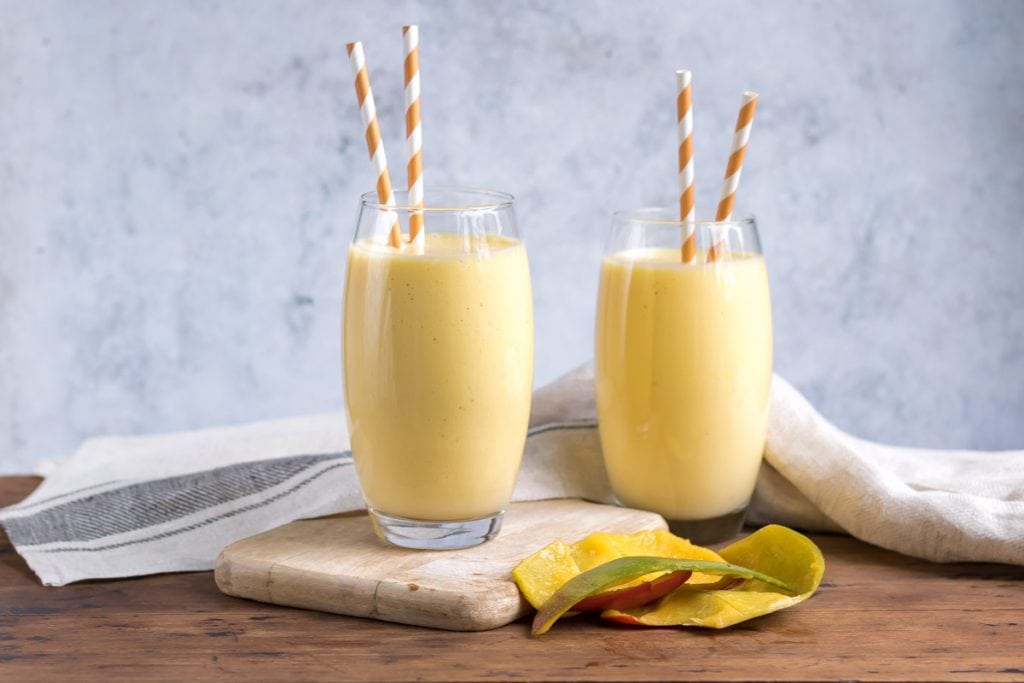 Mango Shake - Veggie Desserts
