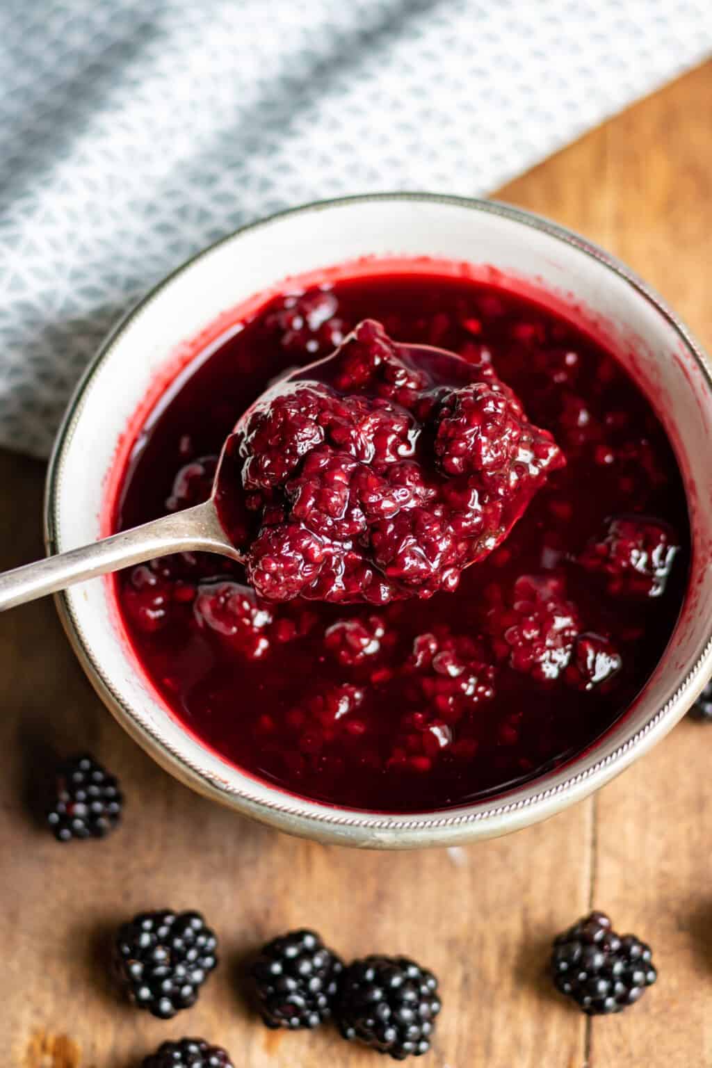 Easy Blackberry Compote - Veggie Desserts
