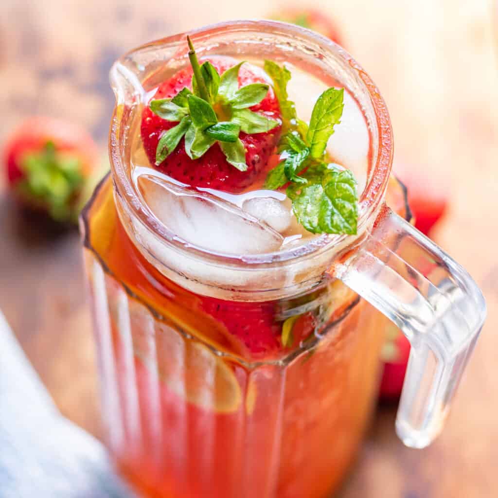 Strawberry Iced Tea - Veggie Desserts