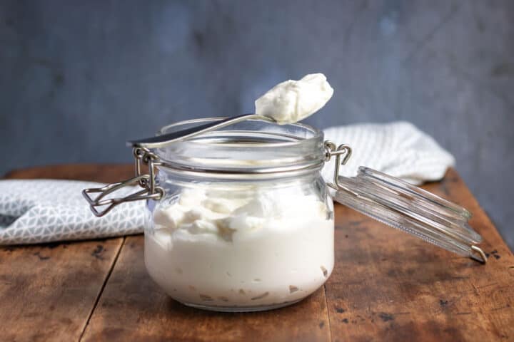 5 Minute Vegan Mayo - Veggie Desserts