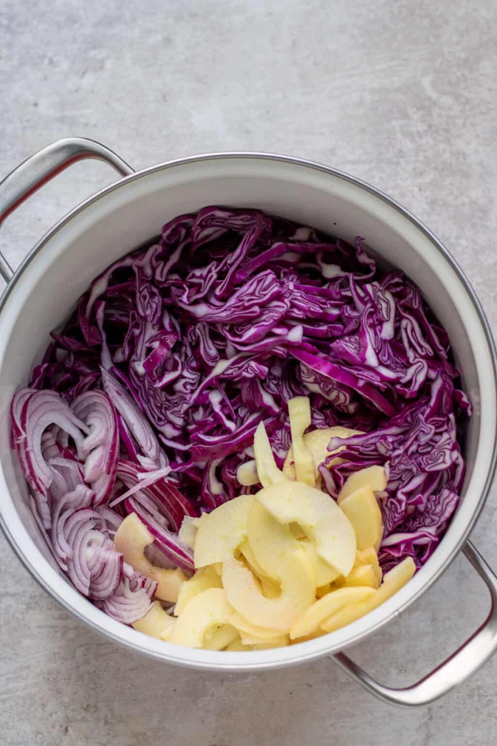 Braised Red Cabbage - Veggie Desserts