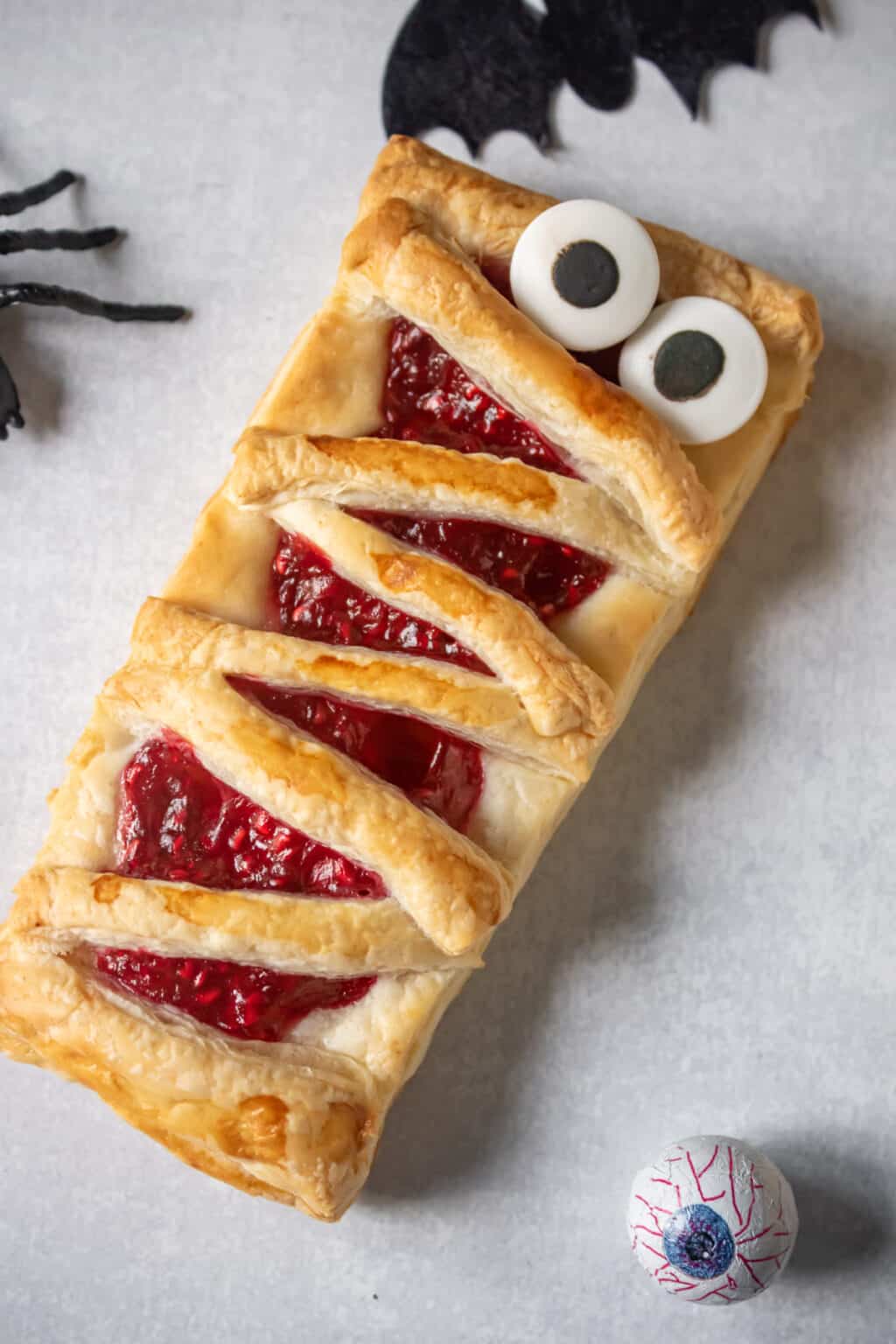 Easy Raspberry Halloween Mummy Pies - Veggie Desserts