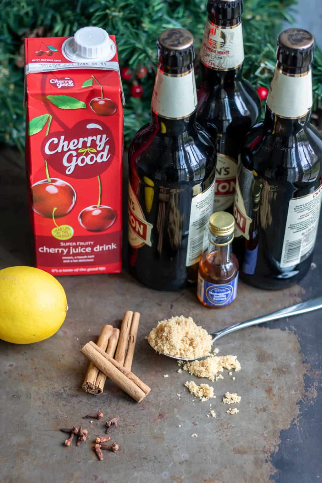 Glühbier Hot Mulled Beer (Gluehbier) - Veggie Desserts