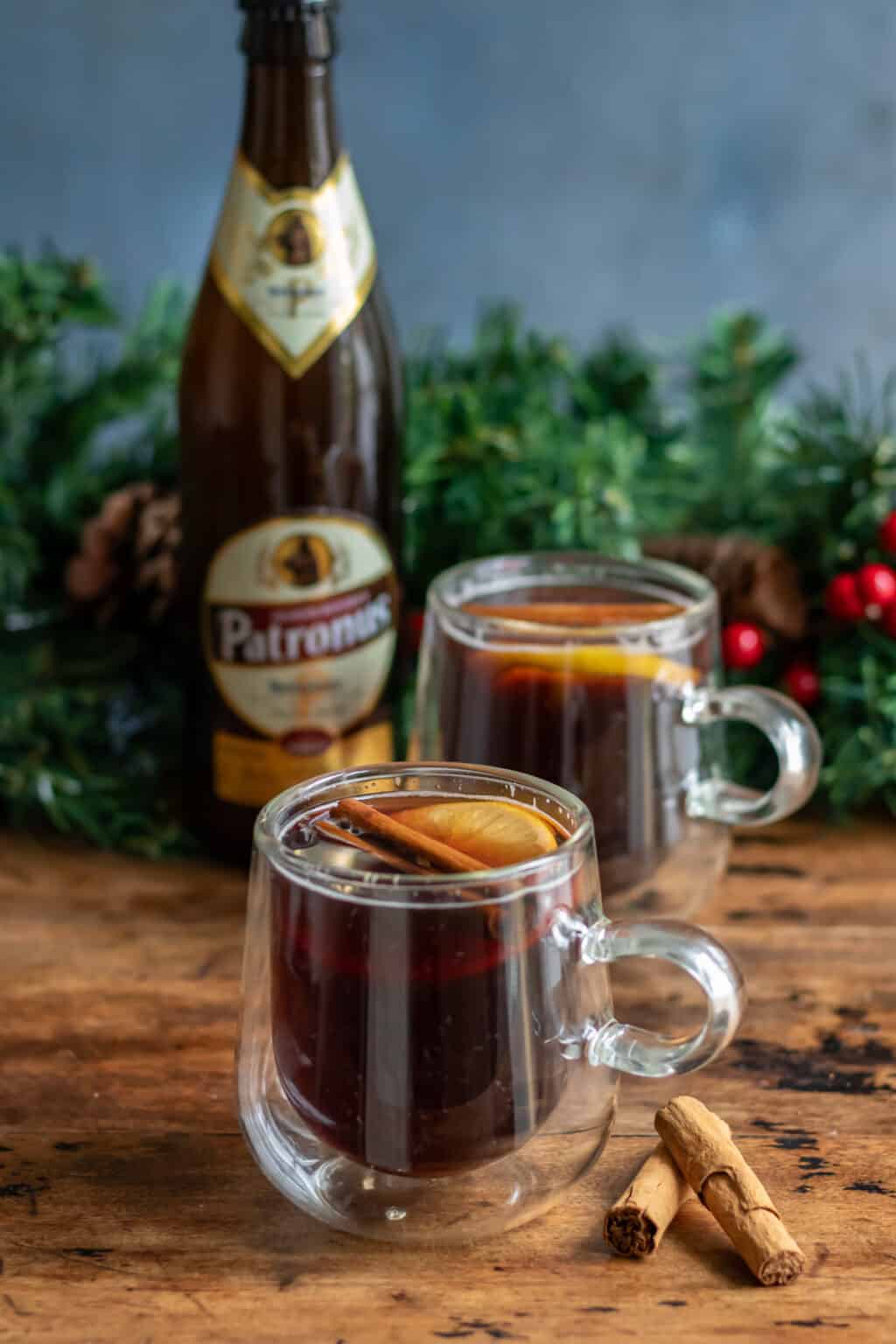 Glühbier Hot Mulled Beer (Gluehbier) - Veggie Desserts