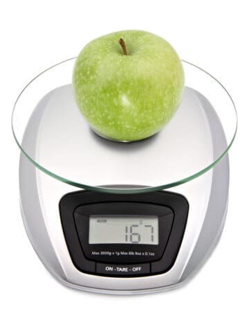 How to Tare Weight on a Kitchen Scale - Veggie Desserts
