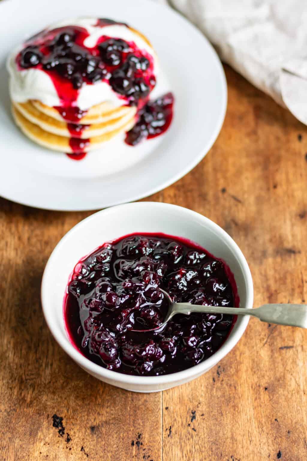 Blackcurrant Compote - Veggie Desserts