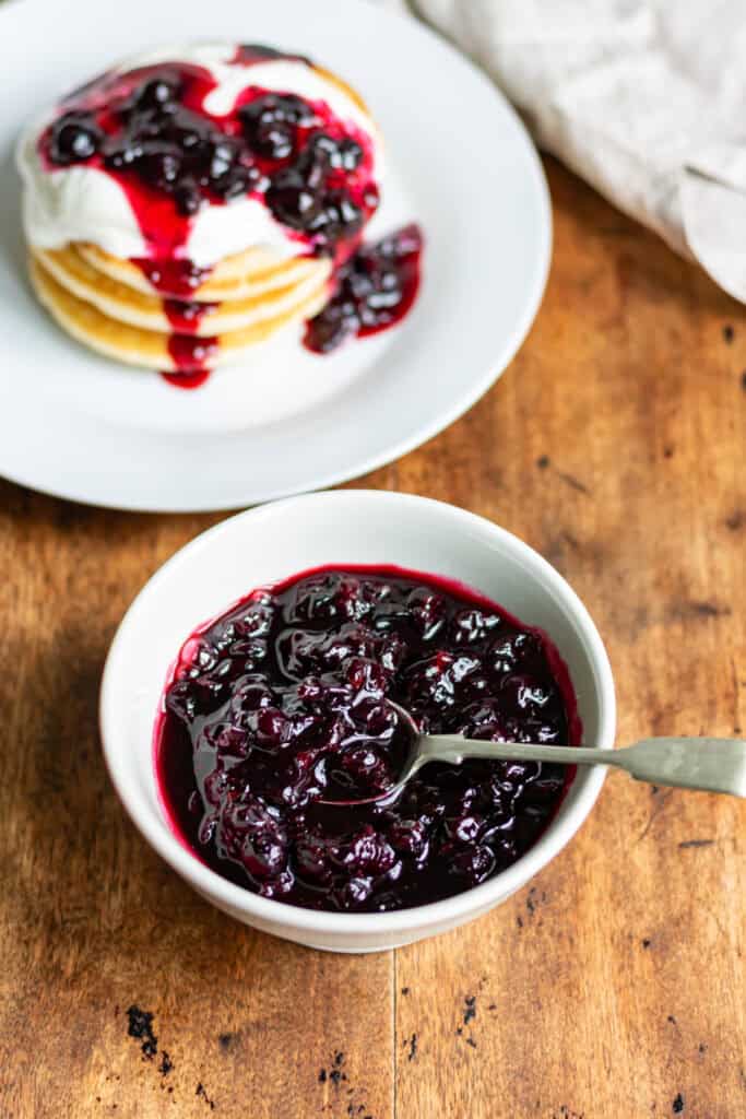 Blackcurrant Compote - Veggie Desserts